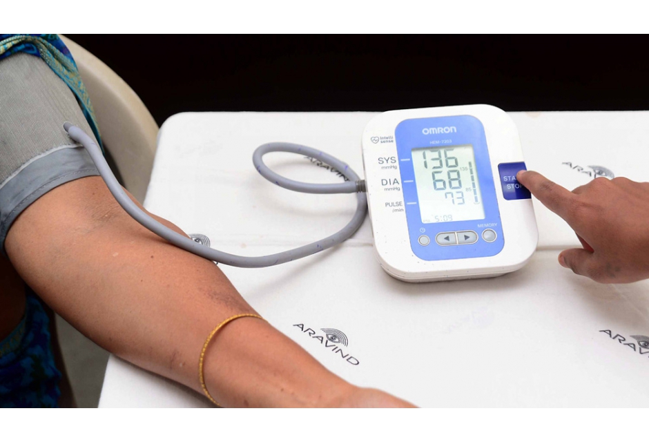 Measuring Blood Pressure using Digital Sphygmomanometer